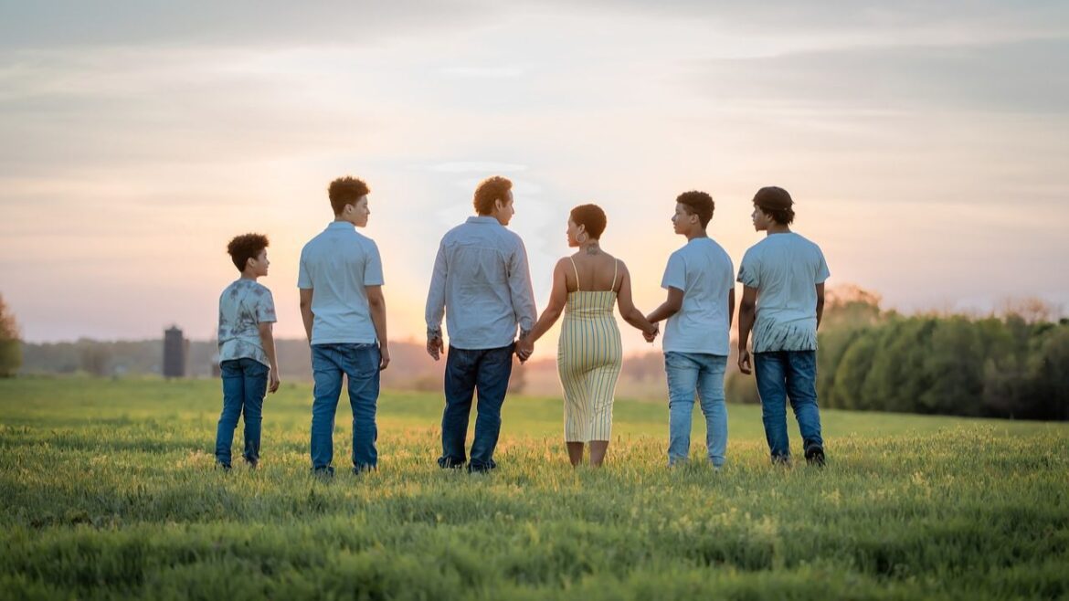 Best free sites for sharing photos and videos with your extended family ...