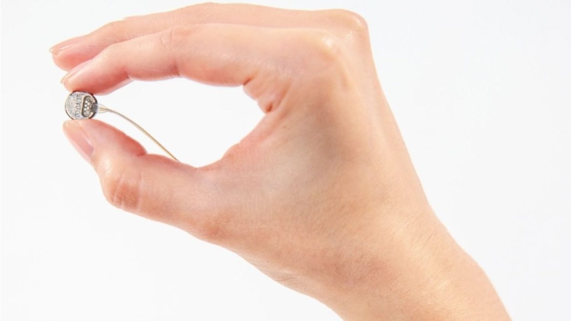 Fully implantable brain chip aims to restore real speech - CyberGuy