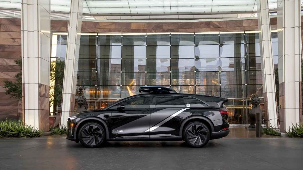 Uber unveils a new robotaxi with no driver behind the wheel - CyberGuy