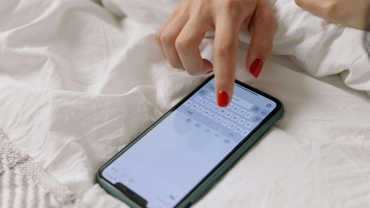 Amazon job text scam warning signs - CyberGuy